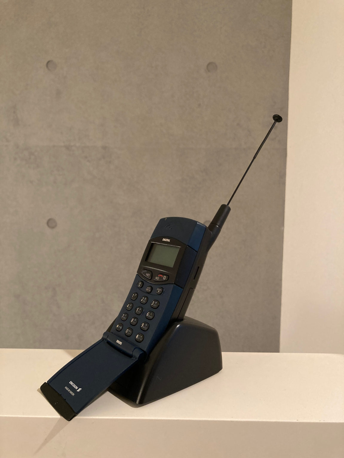 ケータイがもっとも個性的だった時代〜エリクソンER205＆ノキア7600が教えてくれること〜 - sitebg